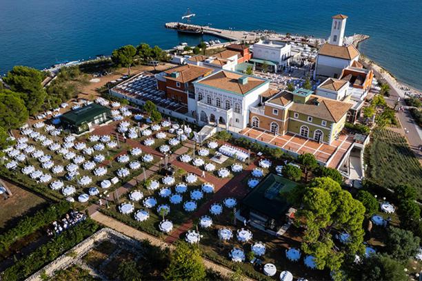 Unuka Donalda Trumpa se osramotila: 'Bila sam više nervozna nego što ...